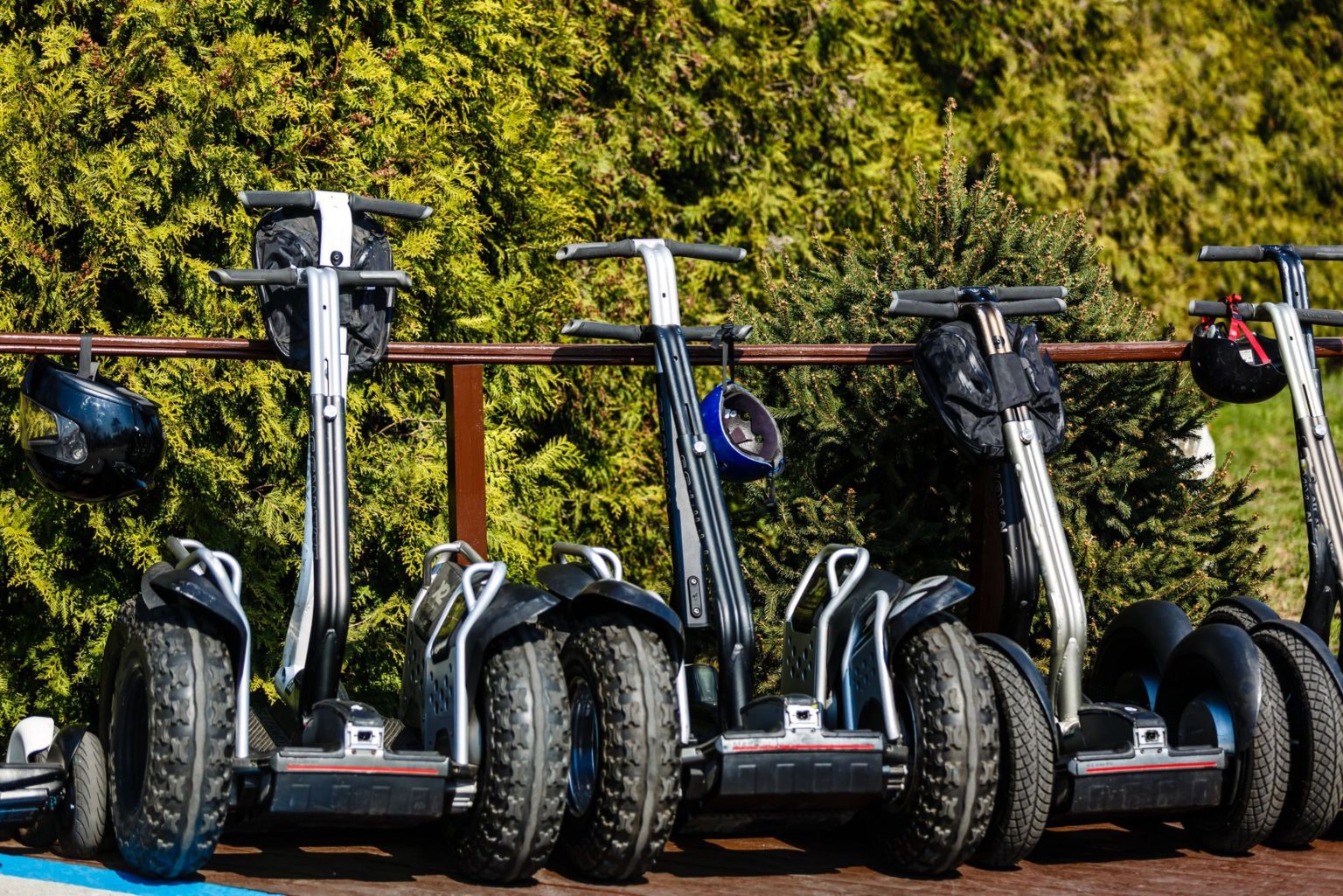Explore the Ultimate Hoverboard with Handle - Scooter Trendz