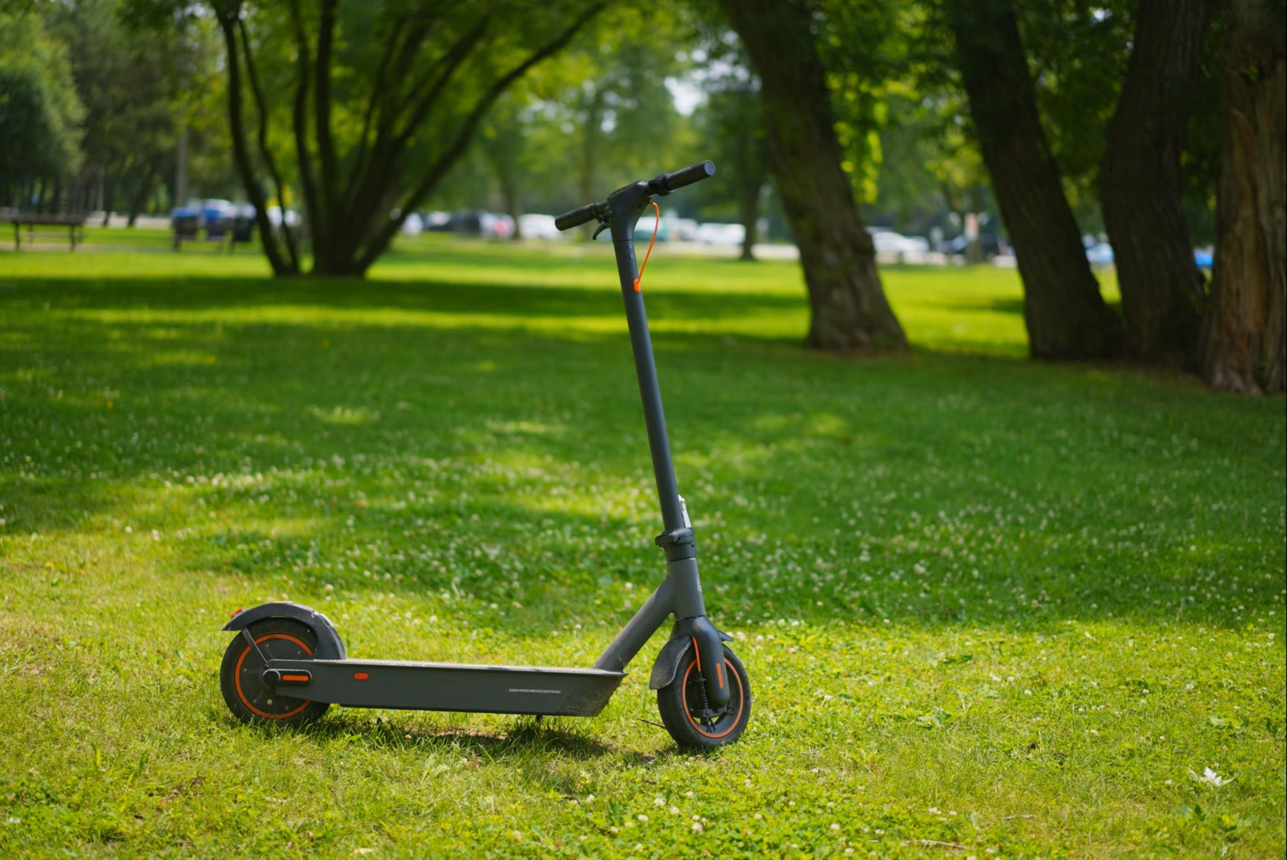 Gyroor Electric Scooter: Ultimate Performance & Style - Scooter Trendz